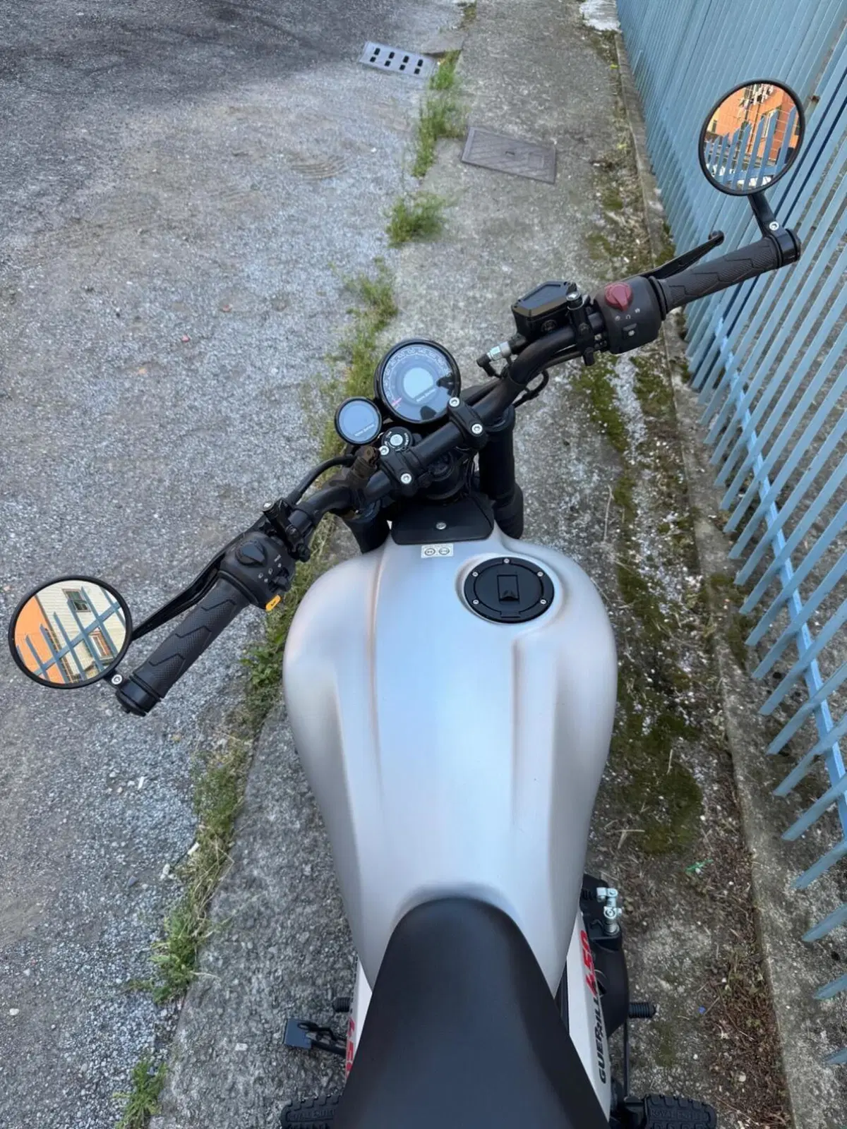 Vendo Royal Enfield Guerrilla 450 (2024 - 26) usata a Genova (codice ...