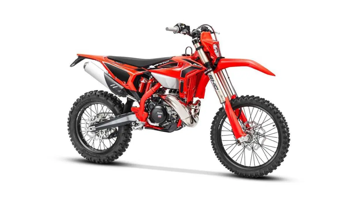 Betamotor RR X-PRO 250 2T Enduro (2027), prezzo e scheda tecnica - Moto.it