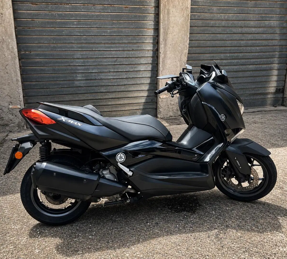 Vendo Yamaha X-Max 300 Iron Max (2019 - 20) usata a Vibo Valentia ...