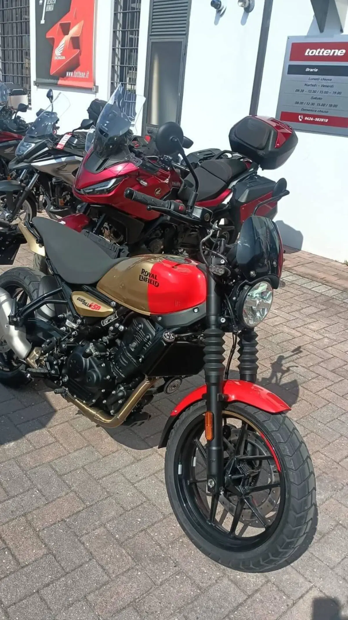 Vendo Royal Enfield Guerrilla 450 Apex (2026) usata a Mirano (codice ...