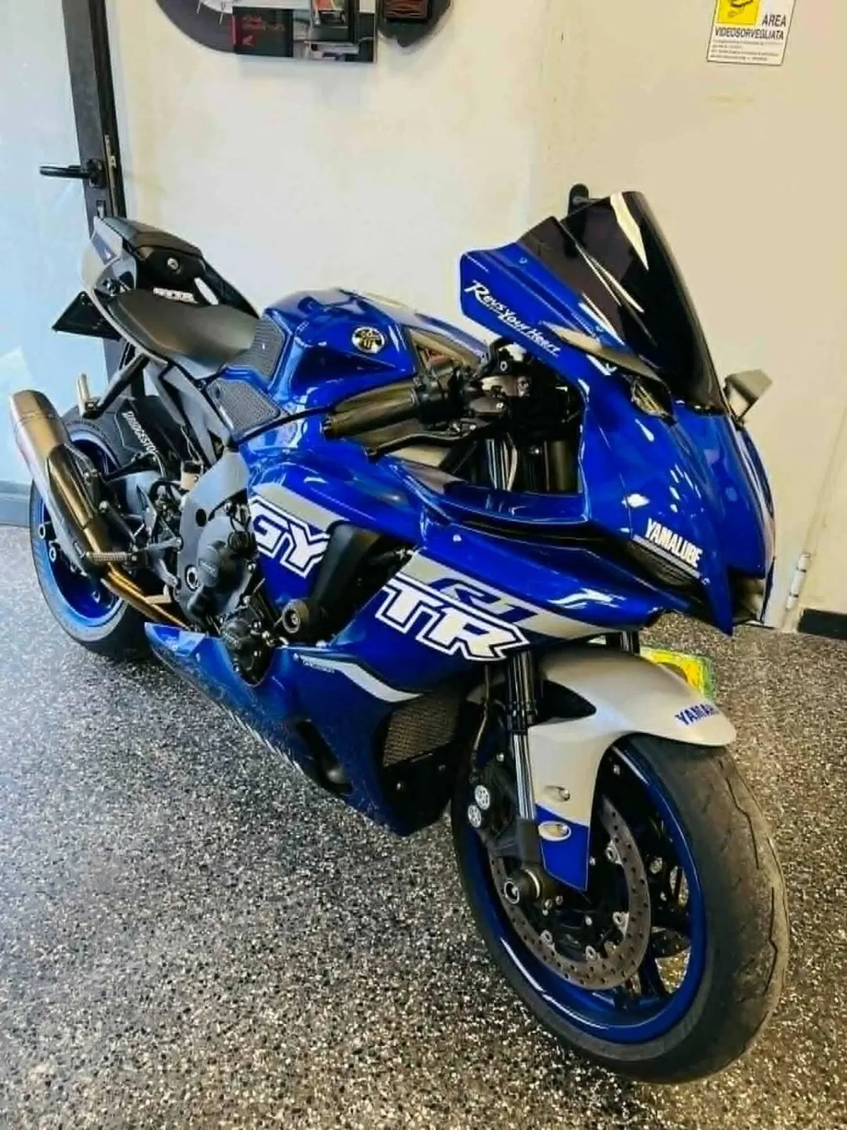 Vendo Yamaha YZF R1 (2020 - 25) usata a Genova (codice 10029649) - Moto.it