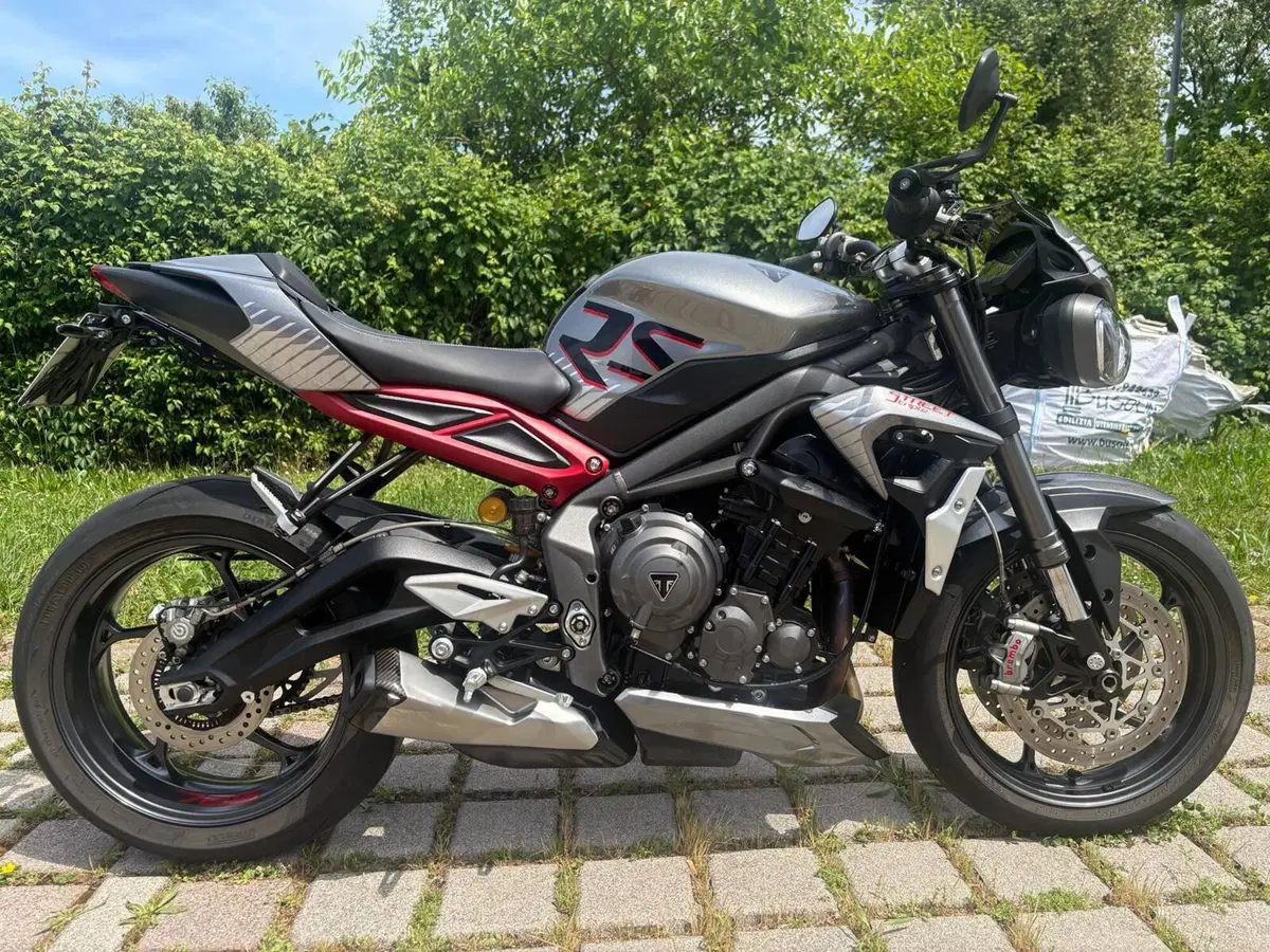 Vendo Triumph Street Triple RS (2020 - 22) usata a Albignasego (codice ...