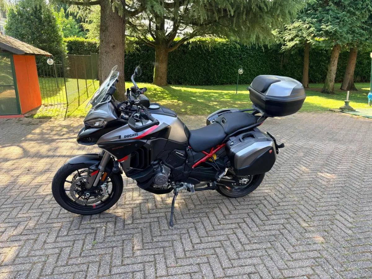 Vendo Ducati Multistrada V4 S Grand Tour (2024) usata a Arconate ...