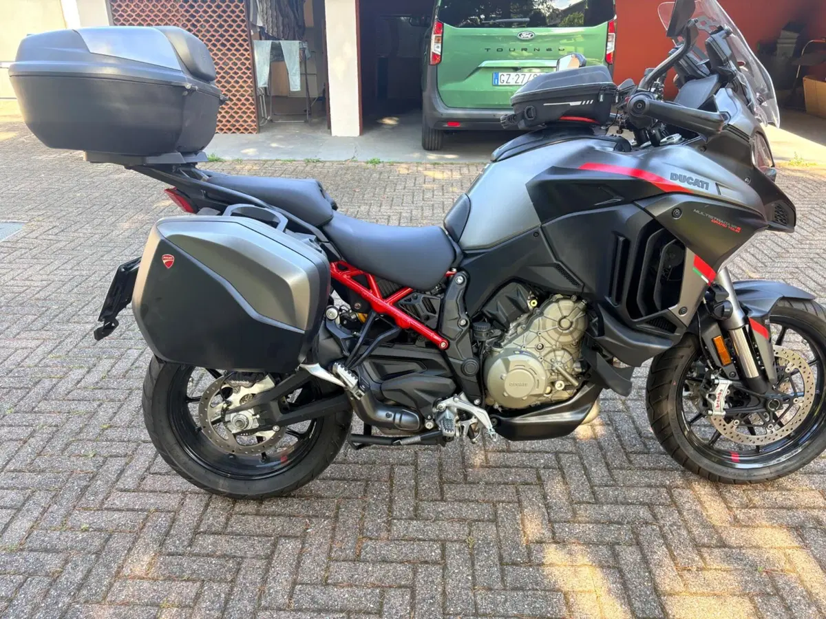 Vendo Ducati Multistrada V4 S Grand Tour (2024) usata a Arconate ...