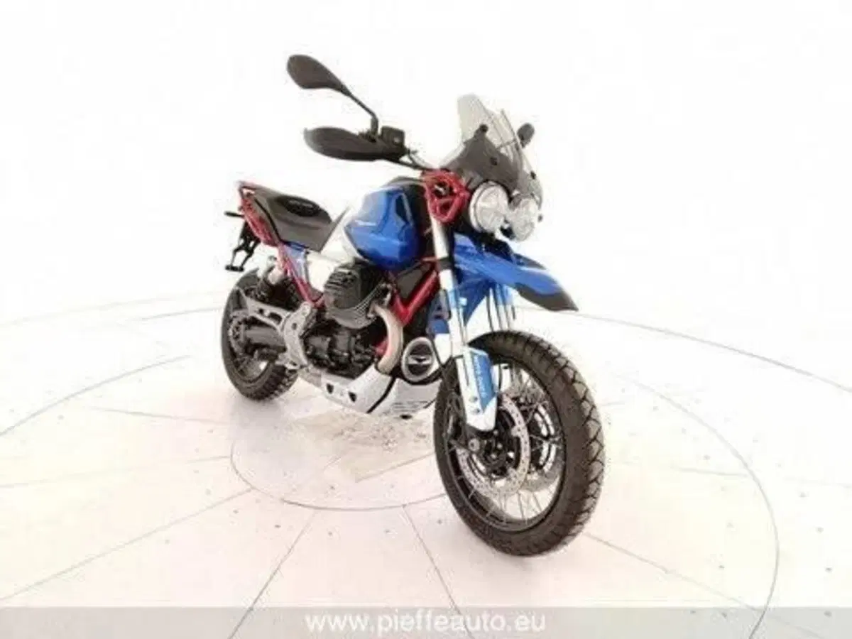 Vendo Moto Guzzi V85 TT Evocative Graphics (2021 - 23) nuova a Genova ...