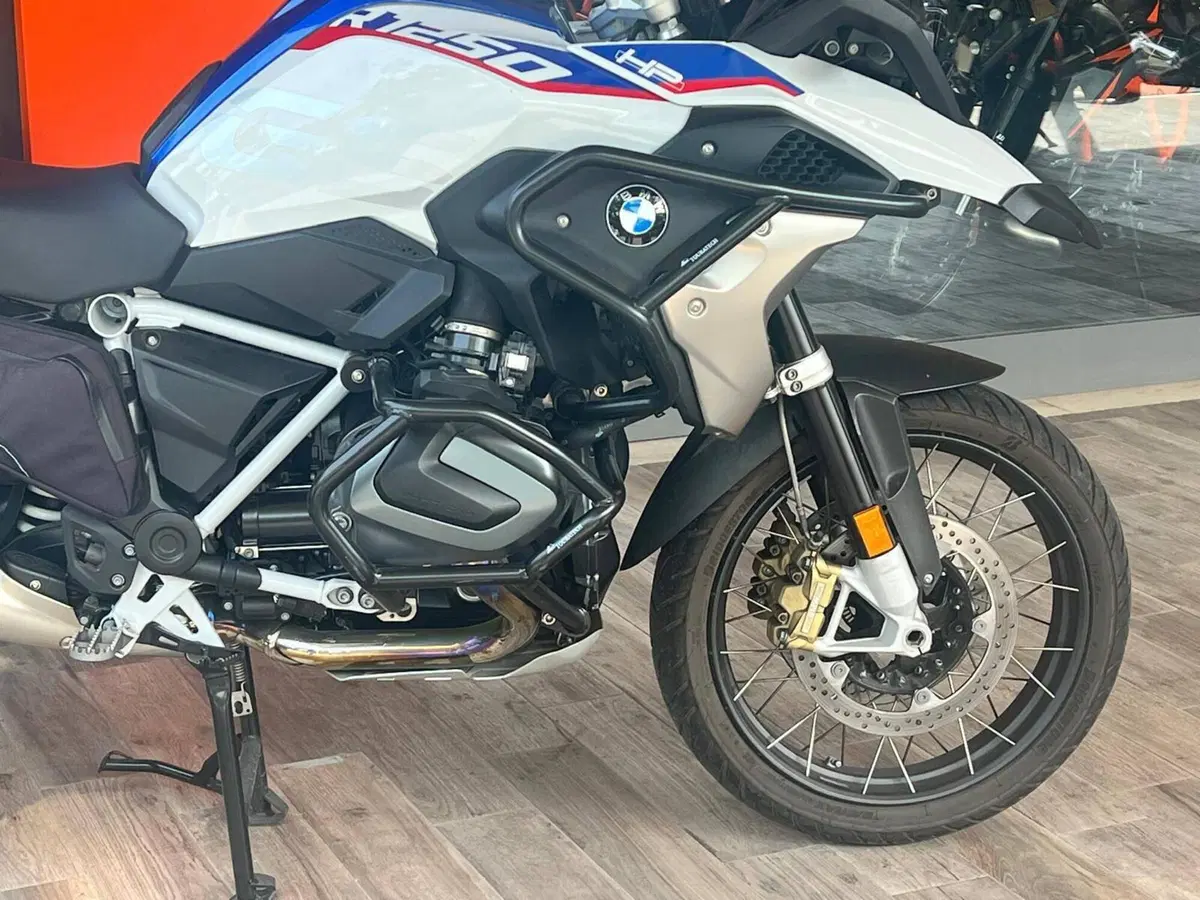 Vendo Bmw R 1250 GS (2019 - 20) usata a Roma (codice 10030359) - Moto.it