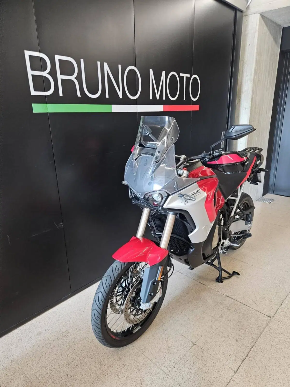Vendo MV Agusta LXP Enduro Veloce (2024 - 25) usata a Alme' (codice ...