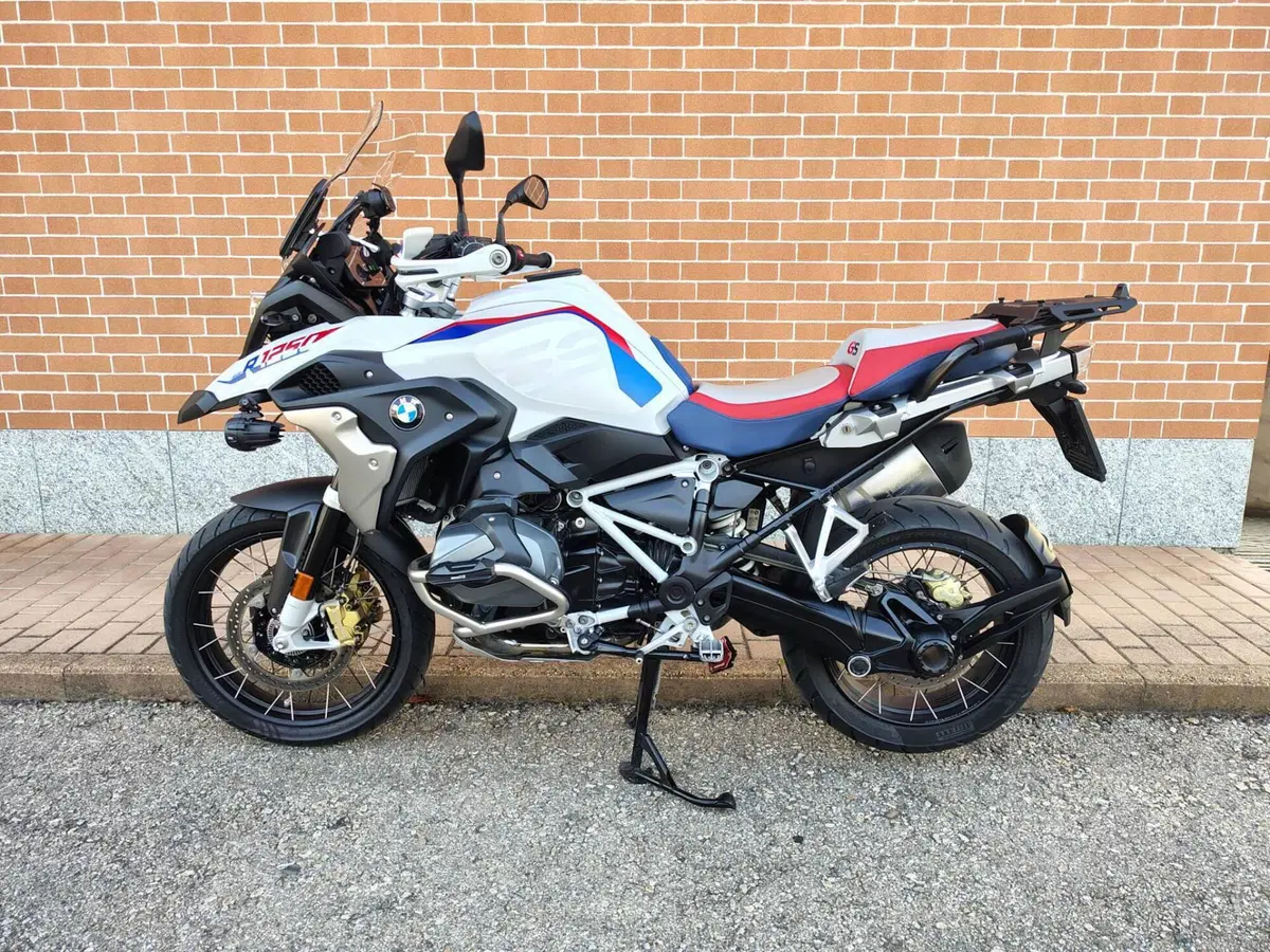 Vendo Bmw R 1250 GS (2021 - 24) usata a Alba (codice 10030898) - Moto.it