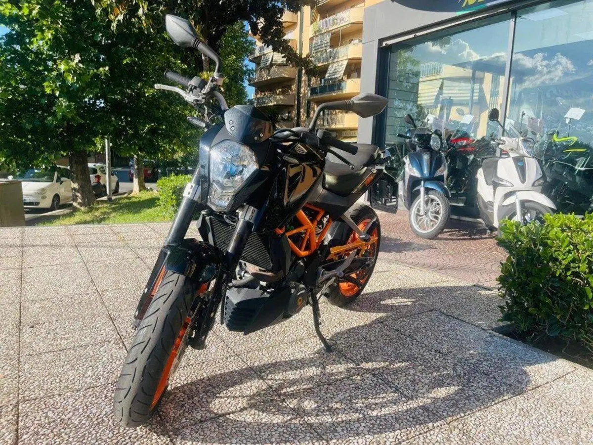 Vendo KTM 390 Duke ABS (2017 - 20) usata a Guidonia Montecelio (codice ...