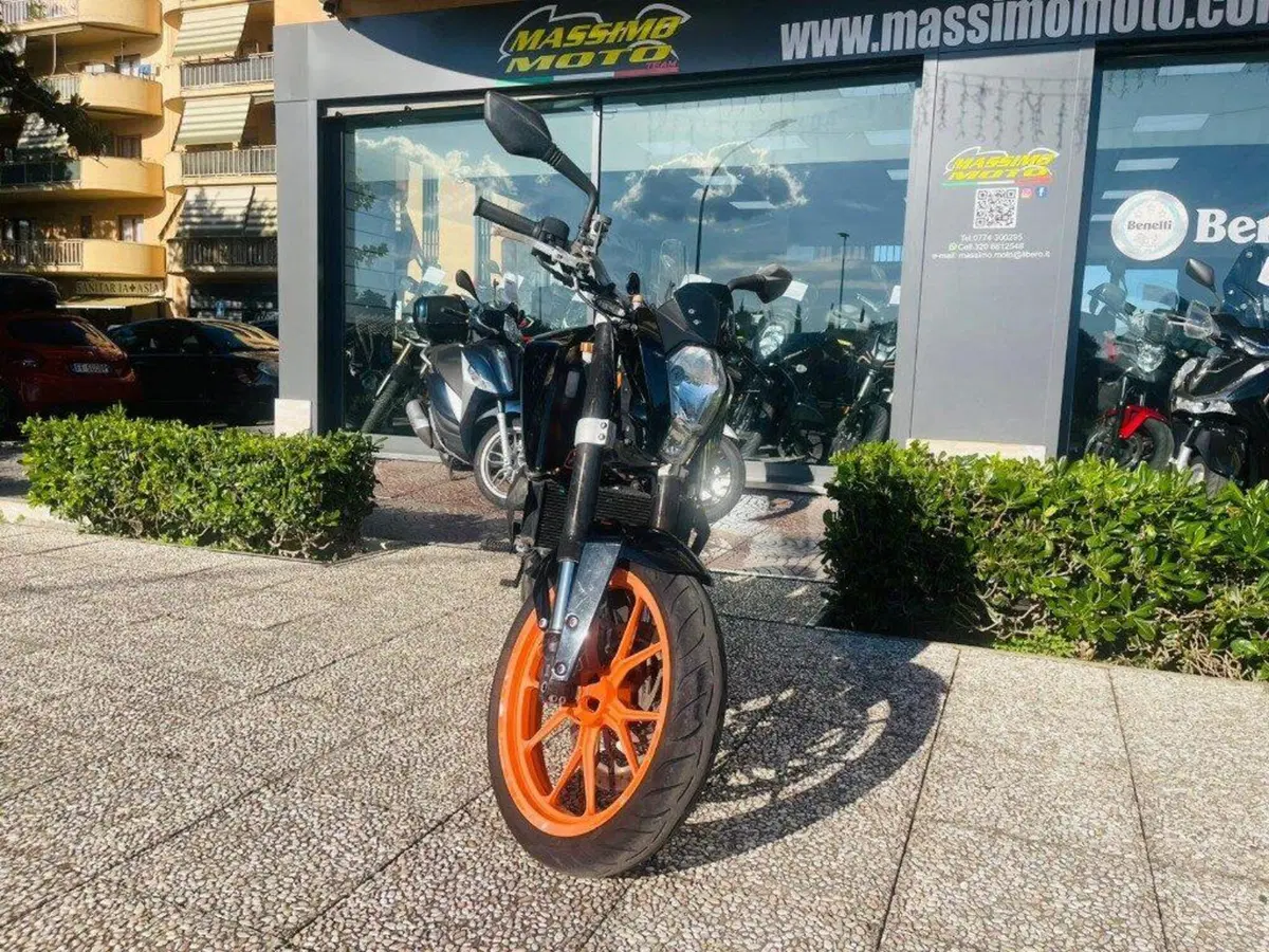 Vendo KTM 390 Duke ABS (2017 - 20) usata a Guidonia Montecelio (codice ...