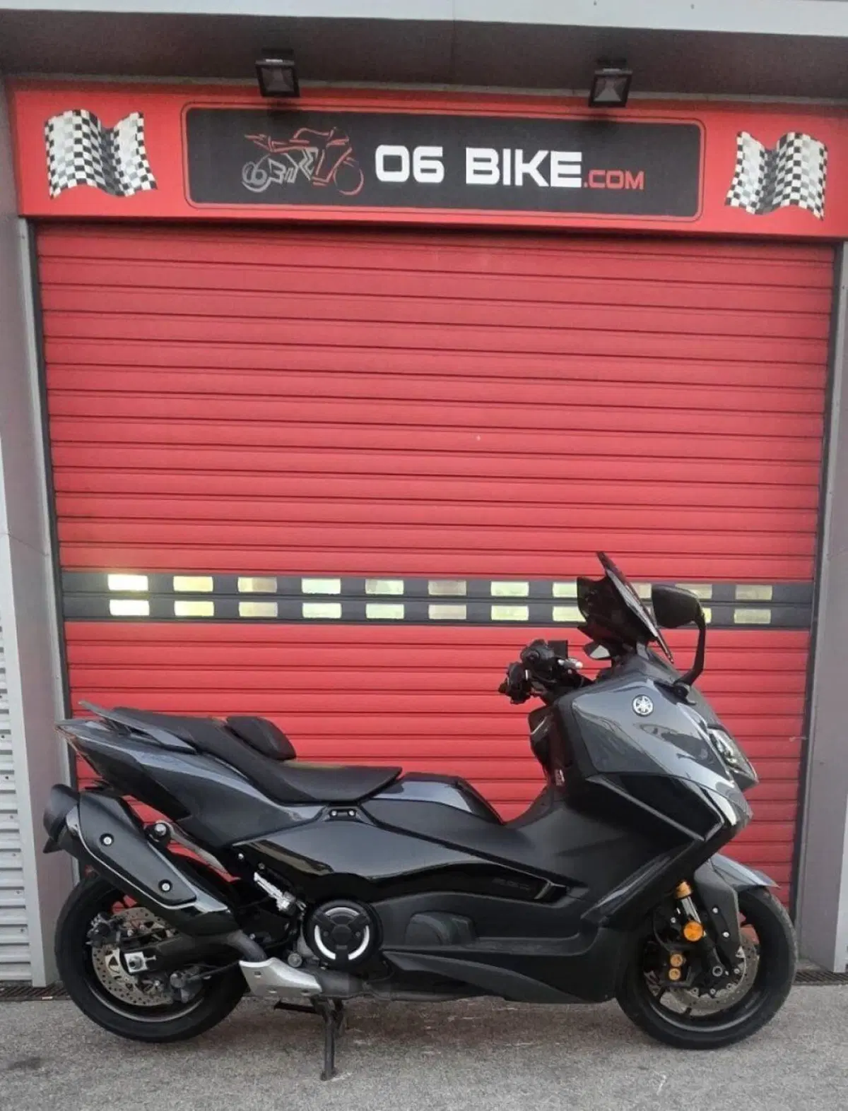 Vendo Yamaha T-Max 560 (2022 - 24) usata a Pomezia (codice 10031050 ...