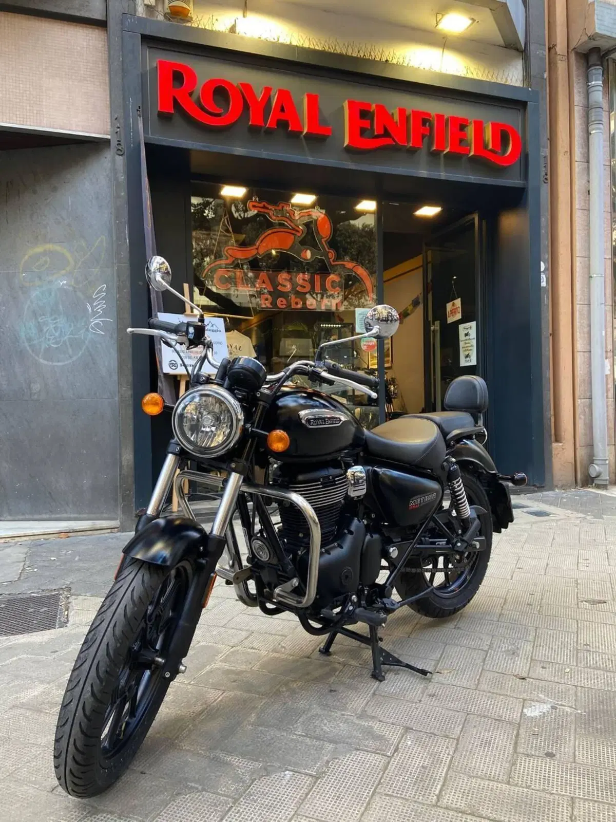 Vendo Royal Enfield Meteor 350 (2021 - 26) usata a Bari (codice ...