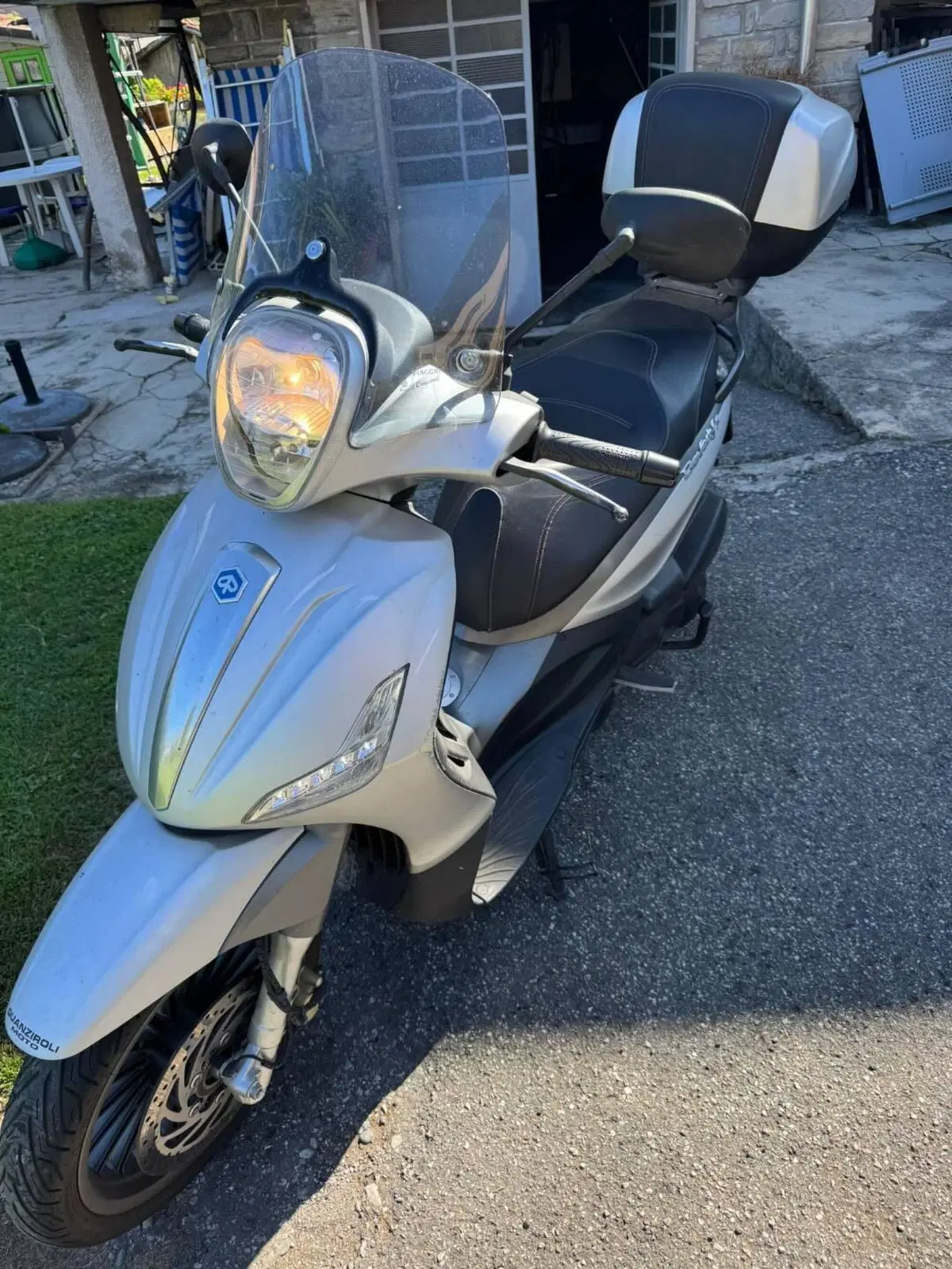 Vendo Piaggio Beverly 300 i.e. ABS-ASR (2016 - 20) usata a Como (codice ...