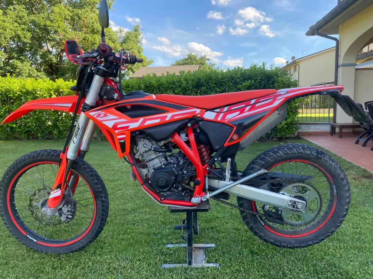 Vendo Betamotor RR 125 4T Enduro LC (2021 - 23) usata a Arezzo (codice ...