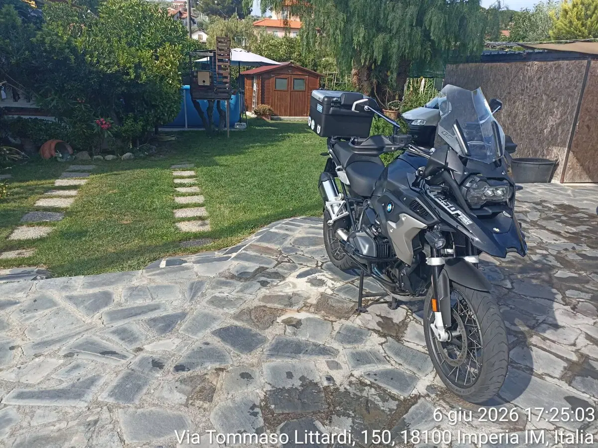 Vendo Bmw R 1250 GS (2021 - 24) usata a Imperia (codice 10033890) - Moto.it