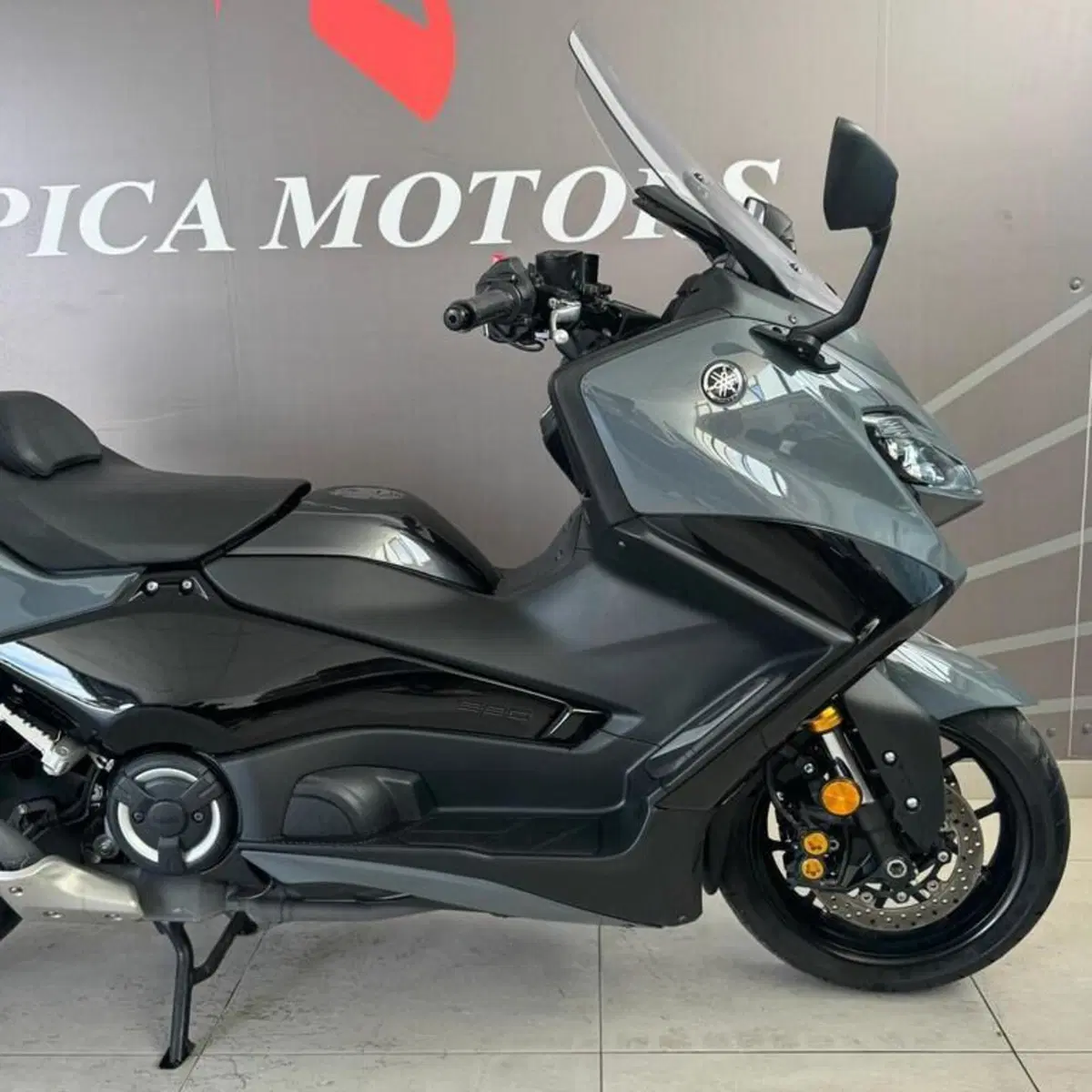 Vendo Yamaha T-Max 560 Tech Max (2022 - 24) usata a Anzio (codice ...