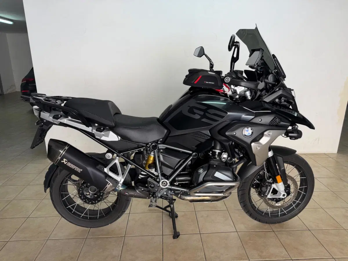 Vendo Bmw R 1250 GS (2021 - 24) usata a Tolentino (codice 10034180 ...