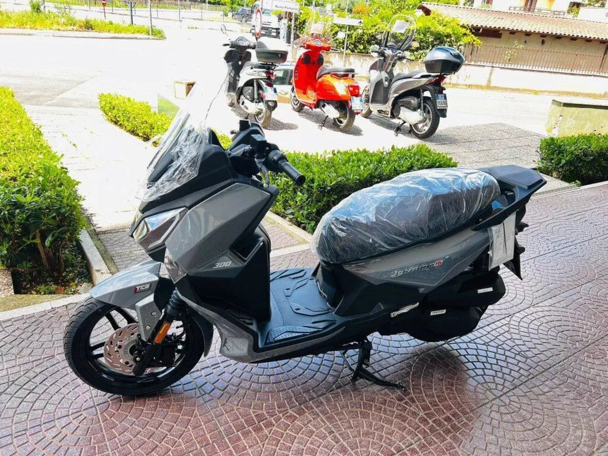 Vendo Sym Joyride 300 (2022 - 24) nuova a Guidonia Montecelio (codice ...
