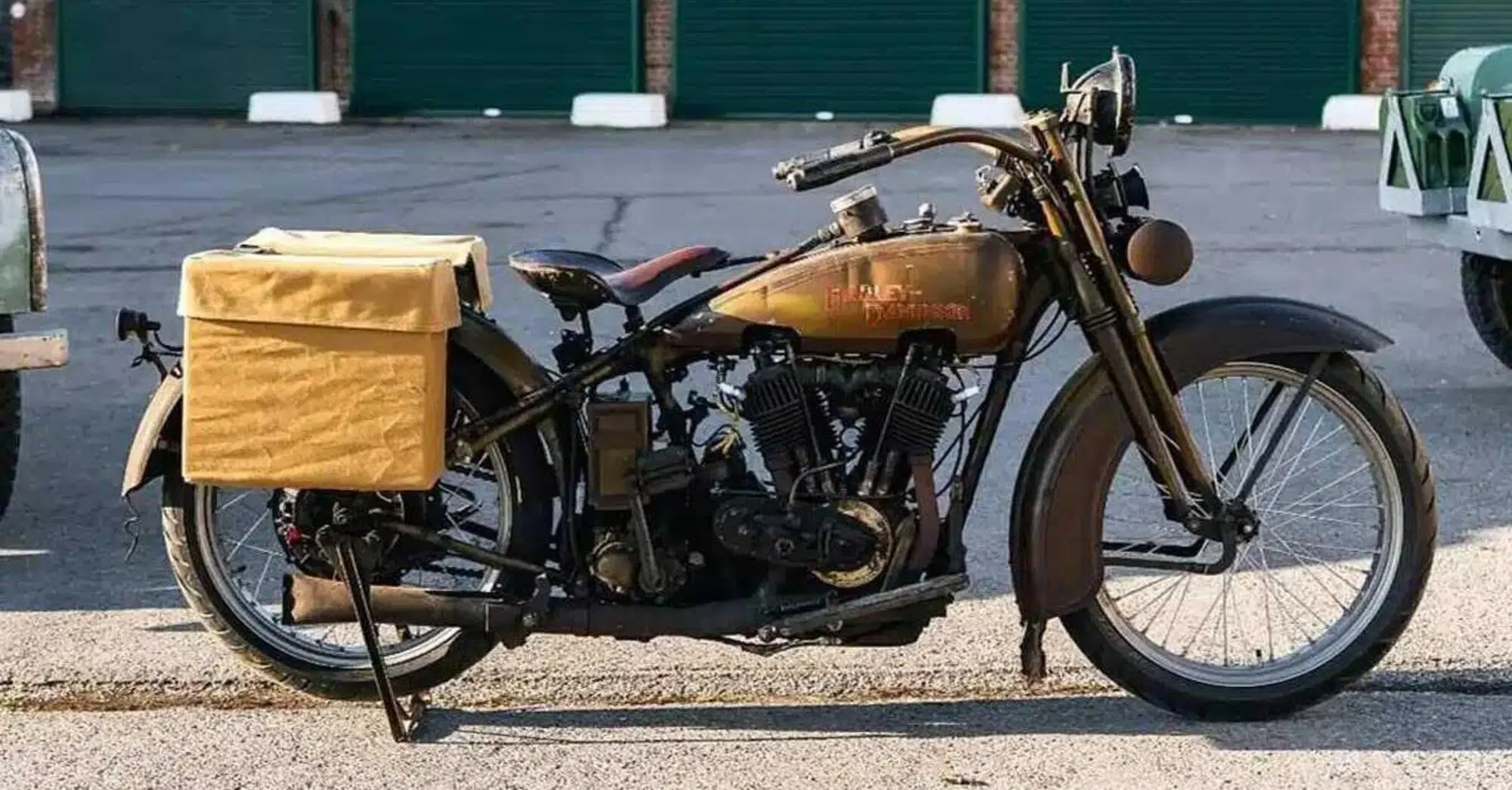 Jason Momoa rende le sue Harley-Davidson anni 20 ibride, al costo di 17 ...