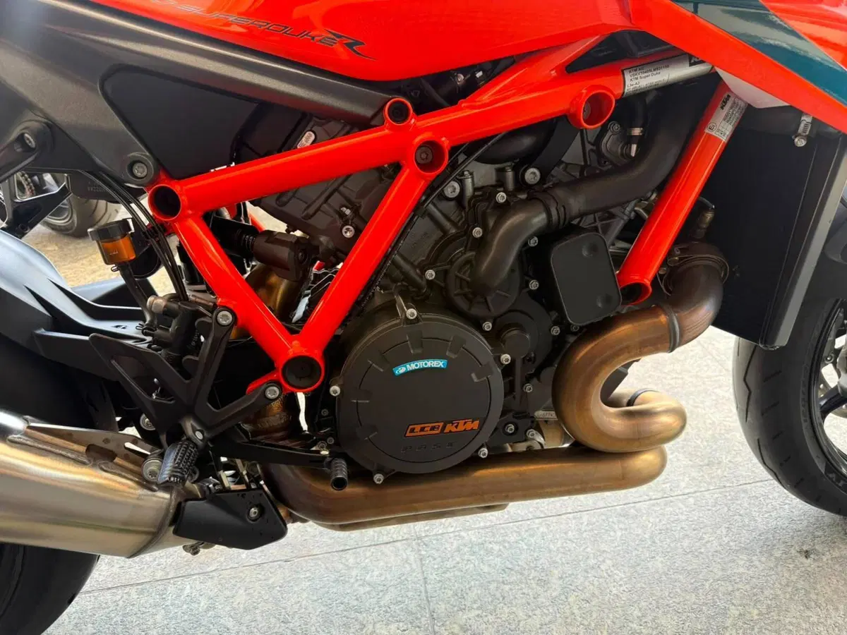 Vendo KTM 1290 Super Duke R (2020) usata a Alba (codice 10035646) - Moto.it