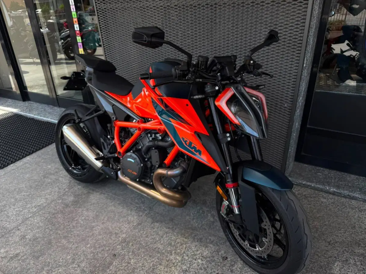 Vendo KTM 1290 Super Duke R (2020) usata a Alba (codice 10035646) - Moto.it