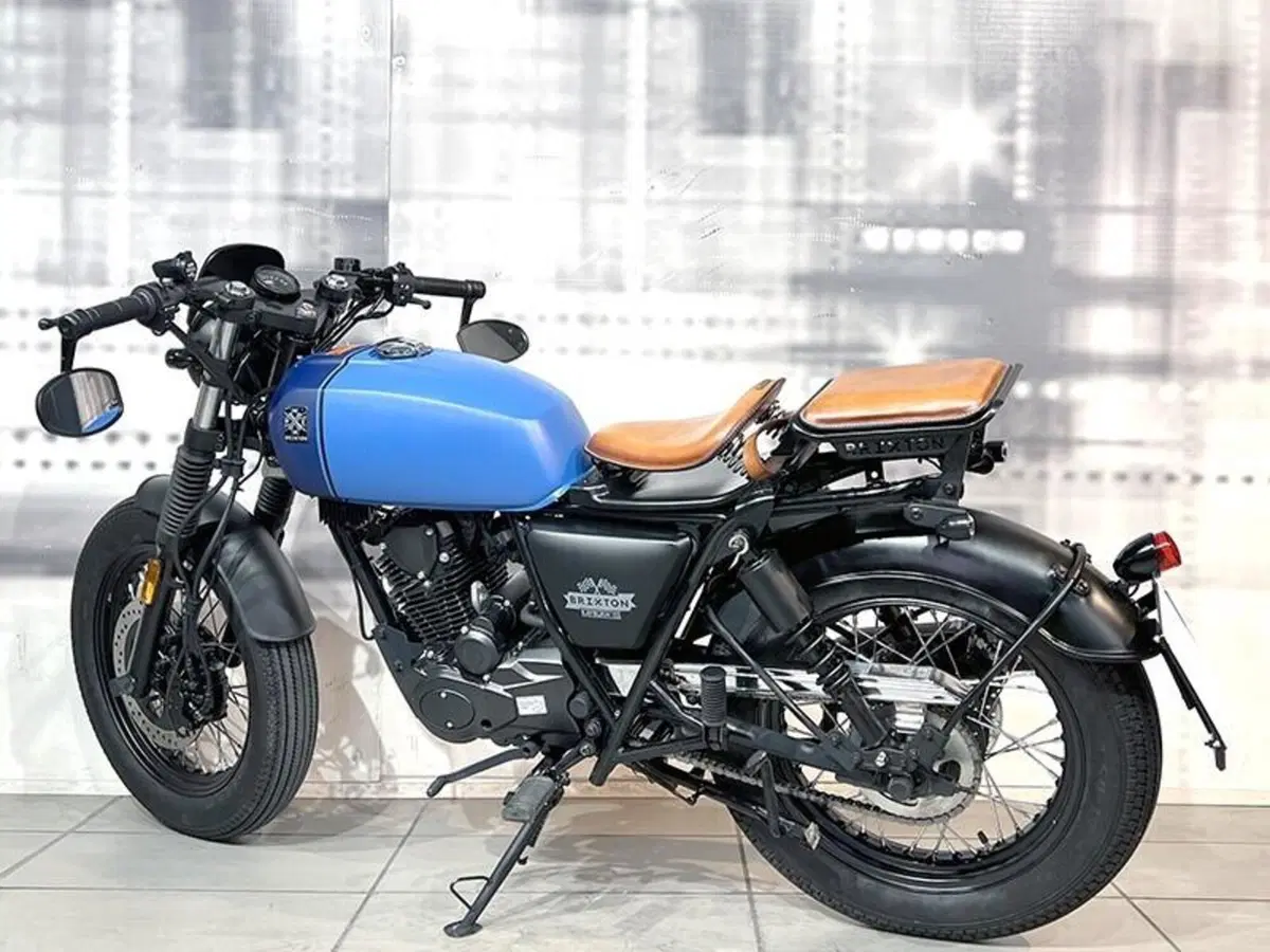 Vendo Brixton Motorcycles Rayburn 125 (2021 - 26) usata a Casalgrasso ...