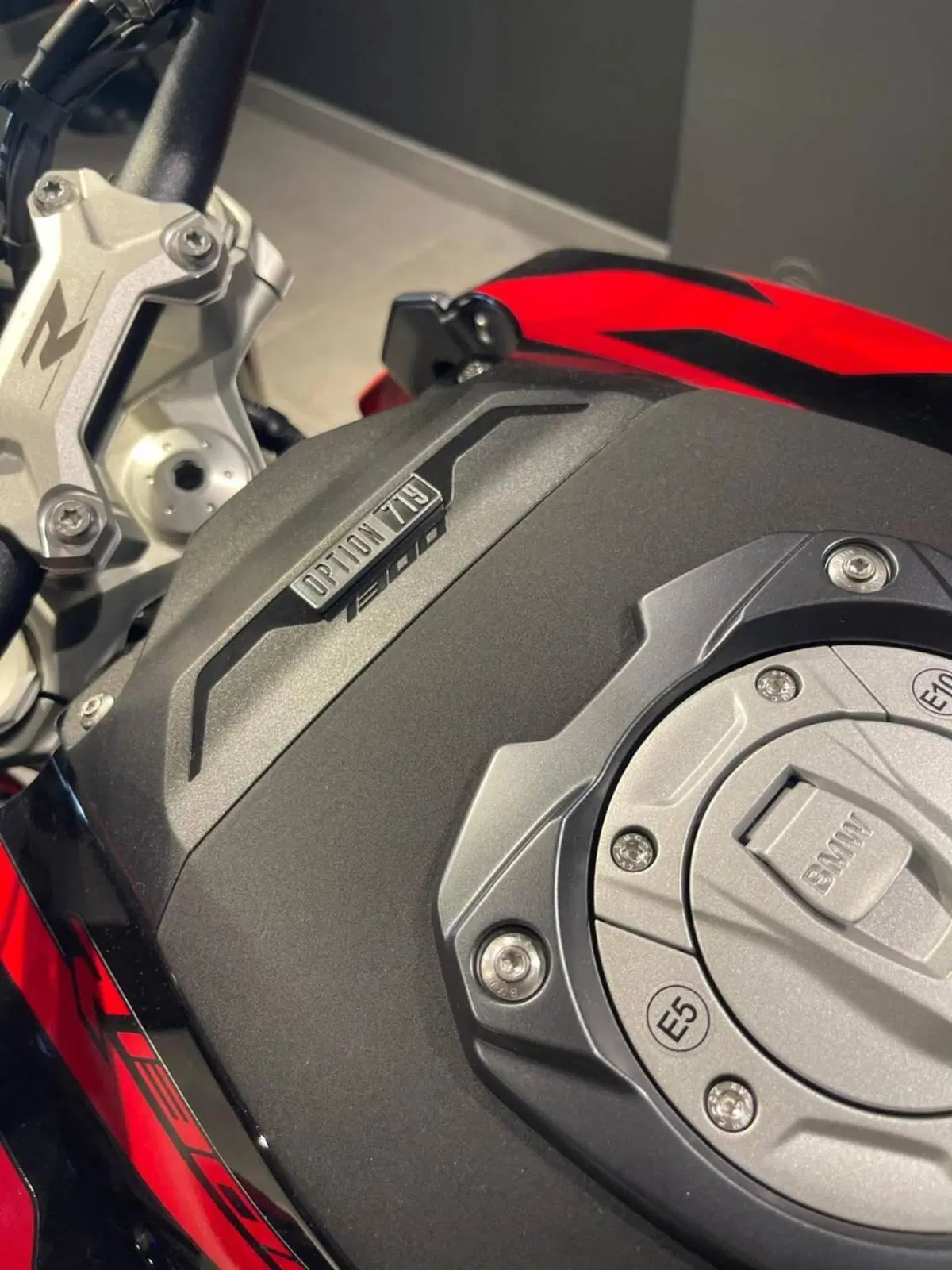 Vendo Bmw R 1300 R (2026) nuova a Napoli (codice 10037090) - Moto.it