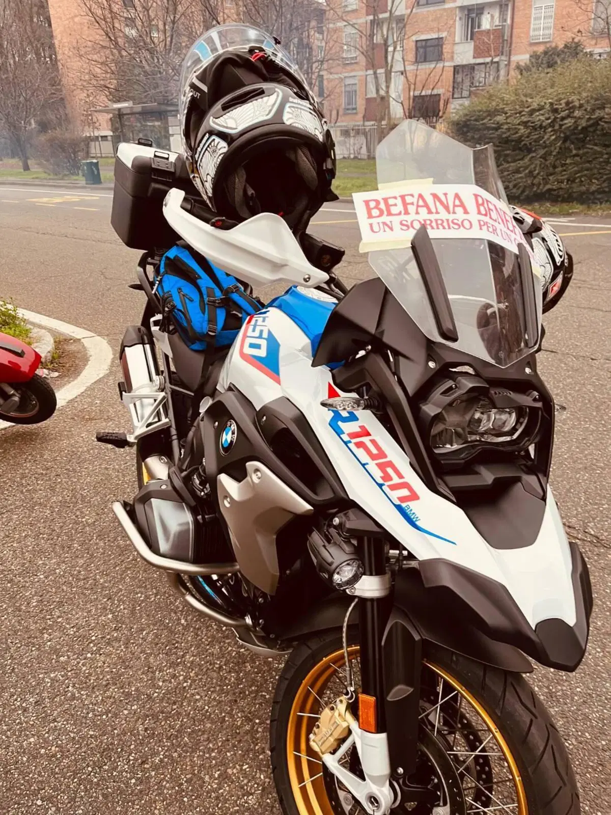 Vendo Bmw R 1250 GS (2019 - 20) usata a Milano (codice 10037098) - Moto.it