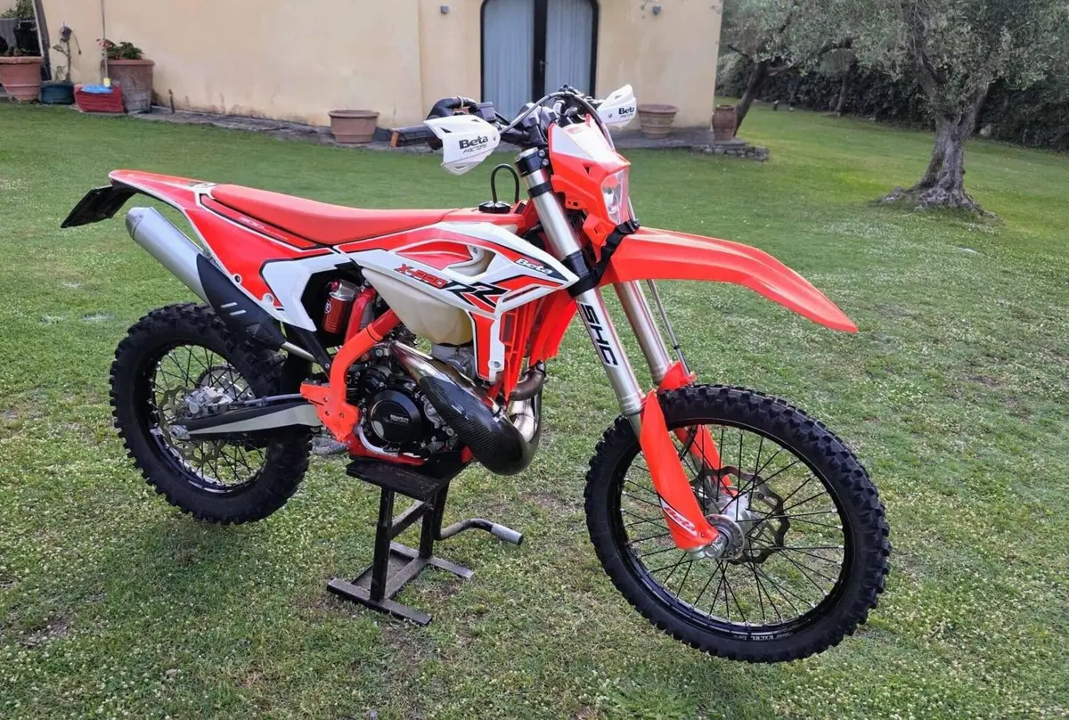 Vendo Betamotor RR X-PRO 300 2T Enduro (2025) usata a Lastra a Signa ...