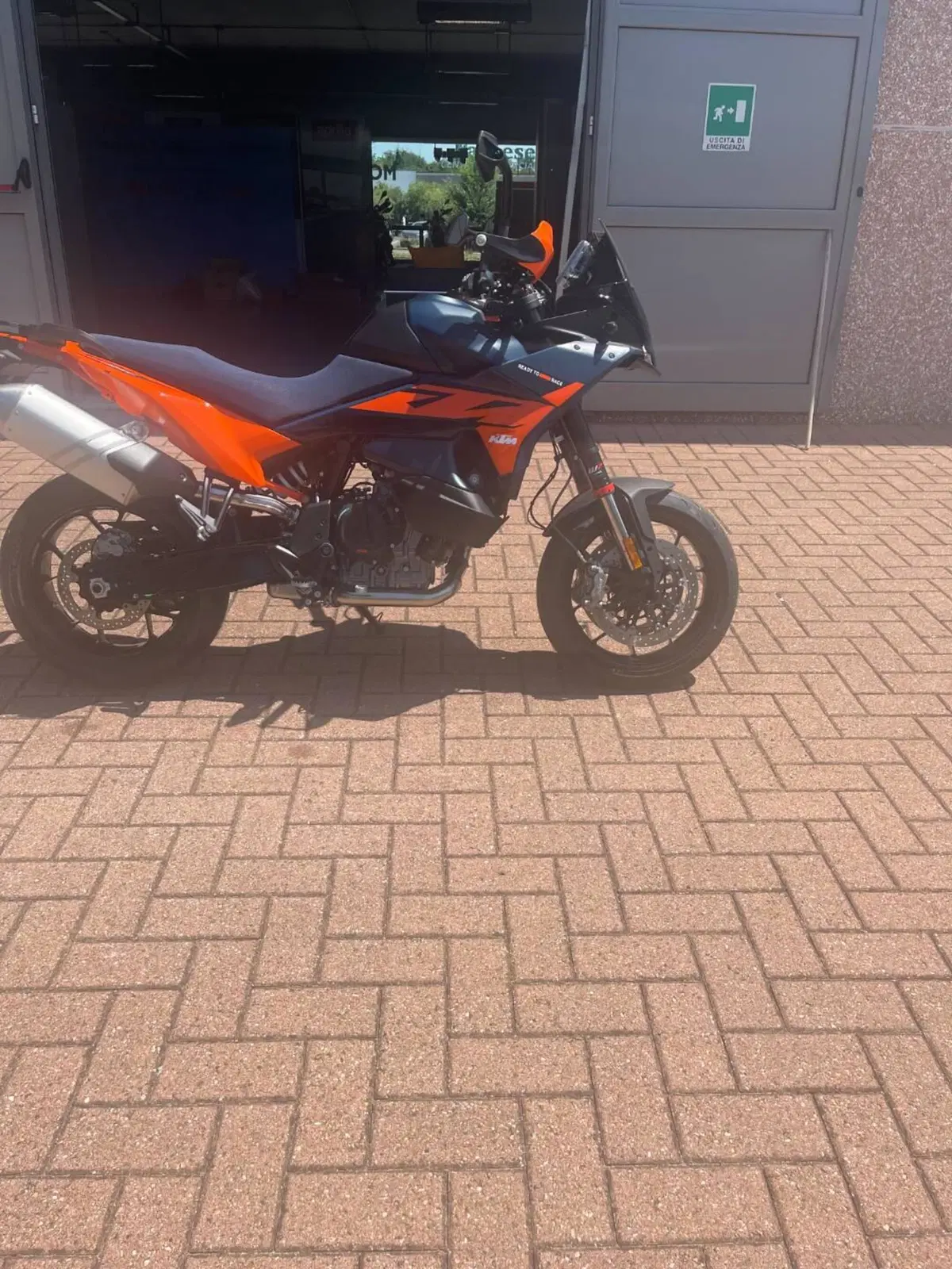 Vendo KTM 890 SMT (2026) usata a Piacenza (codice 10038280) - Moto.it