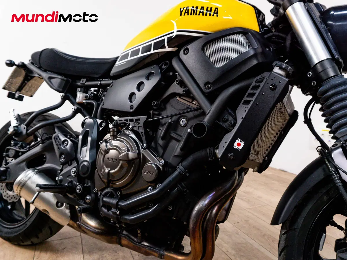 Vendo Yamaha XSR 700 (2021) usata a Firenze (codice 10038814) - Moto.it
