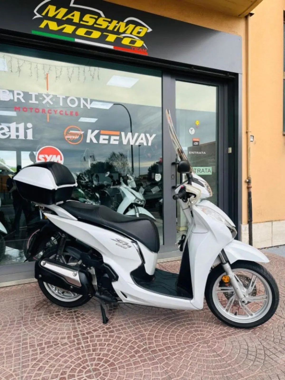 Vendo Honda SH 300 i ABS (2016 - 20) usata a Guidonia Montecelio ...