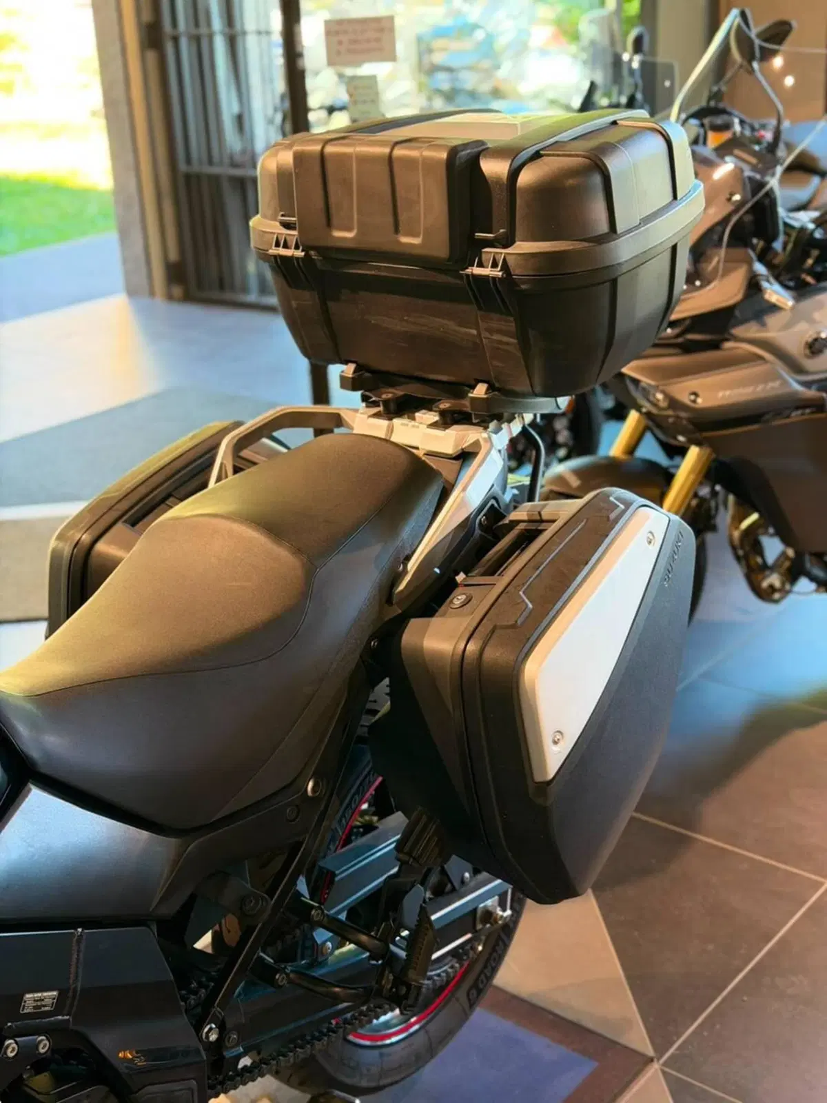 Vendo Suzuki V-Strom 650 ABS (2017 - 20) usata a Varese (codice ...