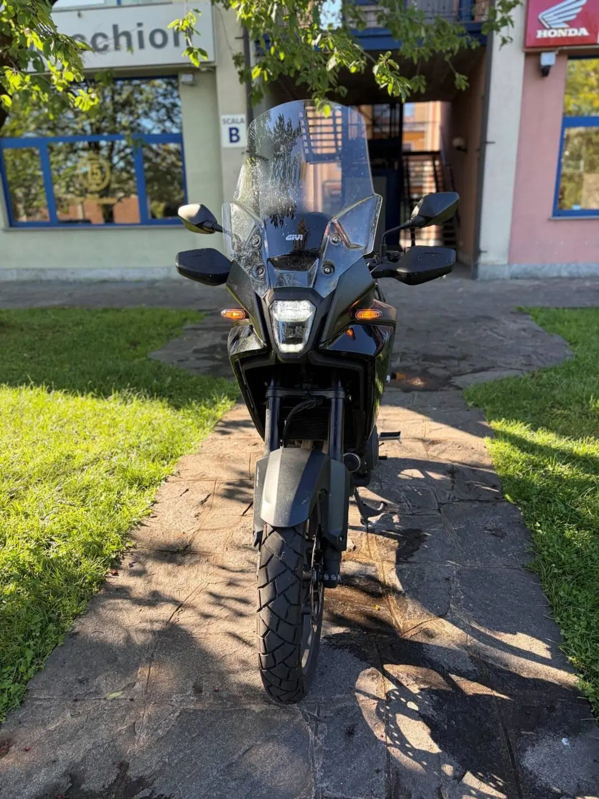 Vendo Honda NX500 (2024 - 25) usata a Legnano (codice 10039018) - Moto.it