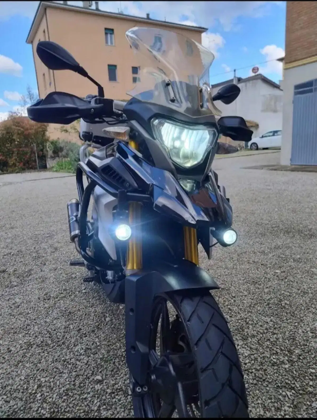 Vendo Bmw G 310 GS (2017 - 20) usata a Nave (codice 10039142) - Moto.it