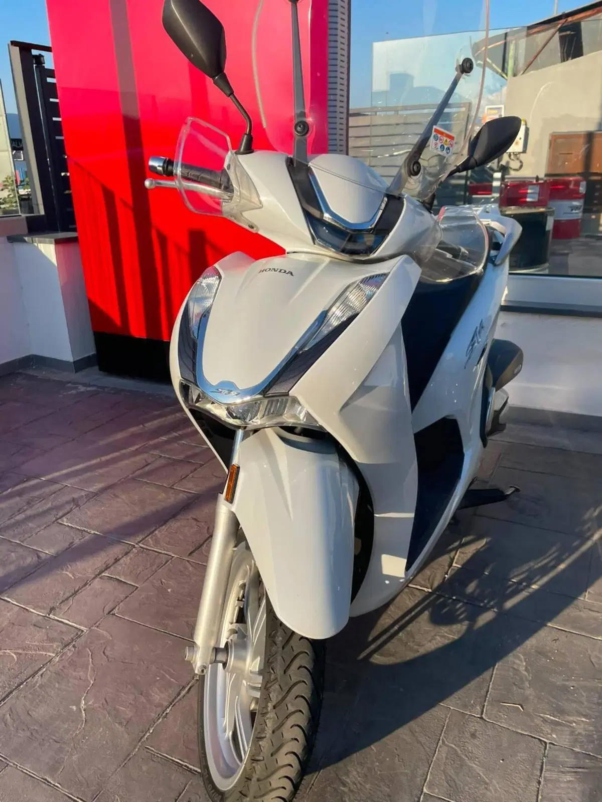 Vendo Honda SH 350 (2021 - 24) usata a Sant'Egidio del Monte Albino ...