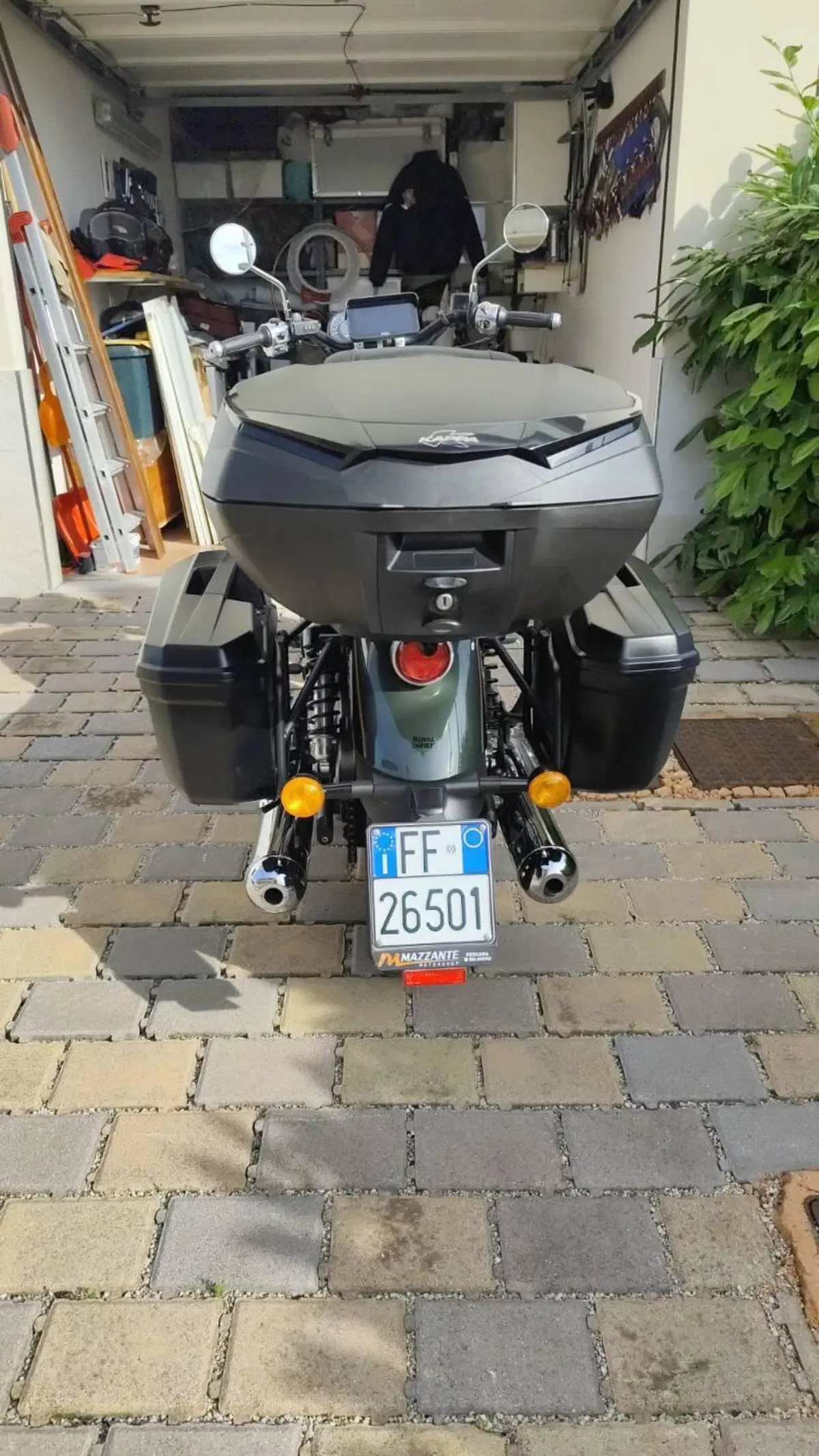 Vendo Royal Enfield Super Meteor 650 (2023 - 26) usata a Pianella ...