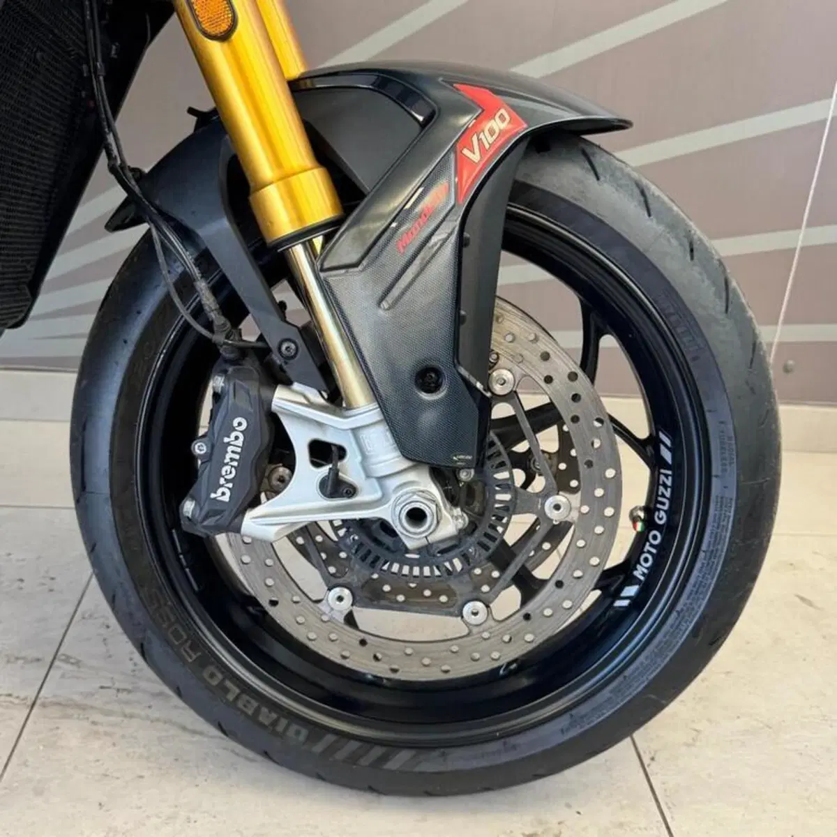 Vendo Moto Guzzi V100 Mandello S (2022 - 24) usata a Anzio (codice ...