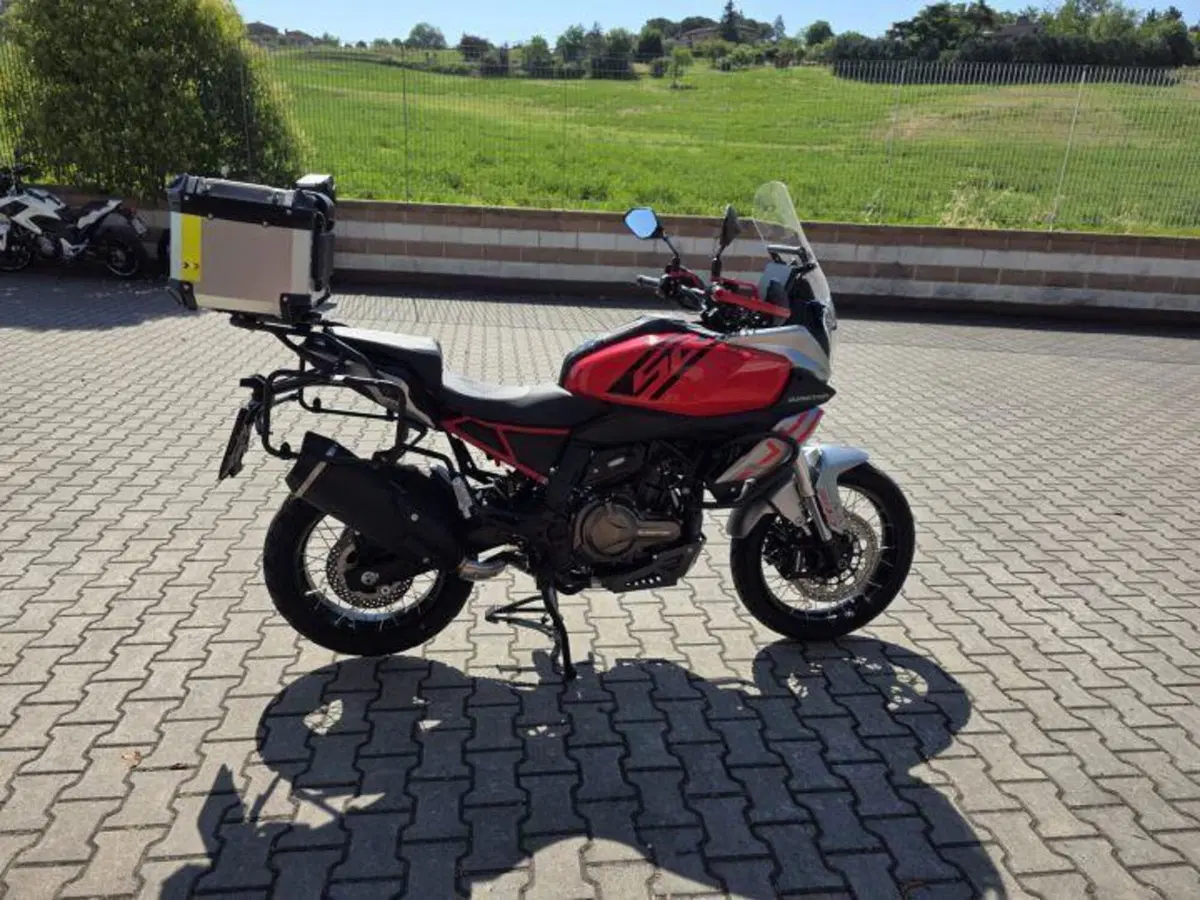 Vendo QJ Motor SRT 600 SX (2024 - 26) usata a Siena (codice 10040589 ...