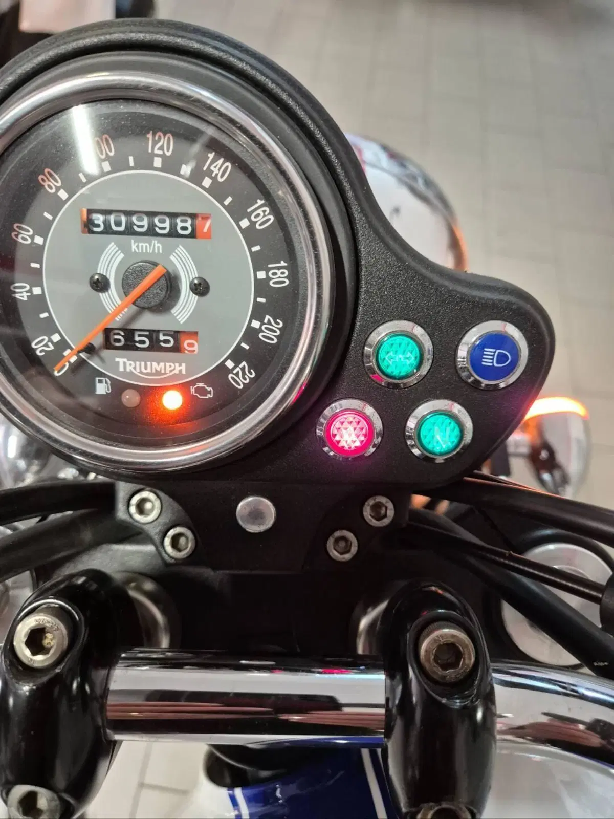 Vendo Triumph Bonneville SE (2009 - 13) usata a Chiusi (codice 10042138 ...