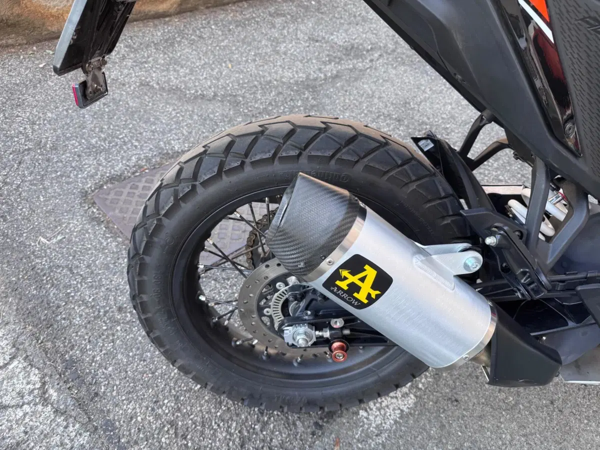 Vendo KTM 390 Adventure SW "Spooked Wheels" (2023 - 24) usata a ...