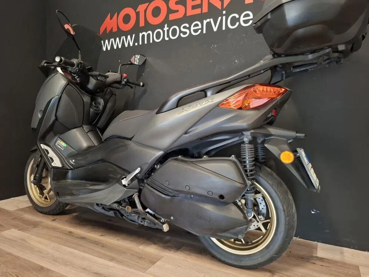 Vendo Yamaha X-Max 300 Tech Max (2021 - 24) usata a Albignasego (codice ...
