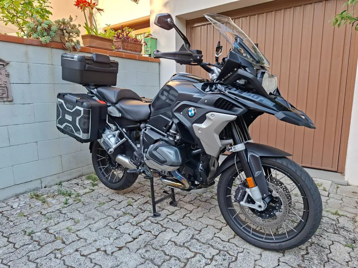 Vendo Bmw R 1250 GS (2021 - 24) usata a San Giuliano Terme (codice ...