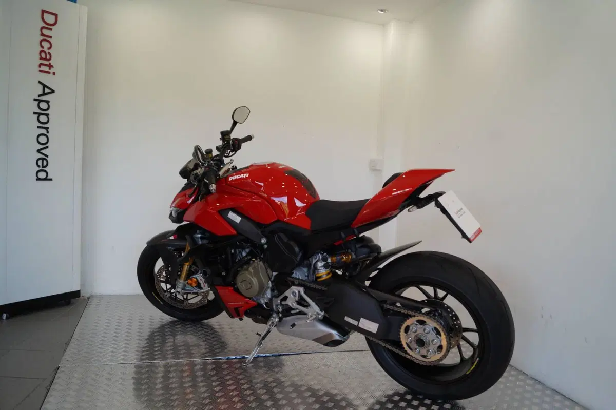 Vendo Ducati Streetfighter V4 1100 S (2020) usata a Varese (codice ...