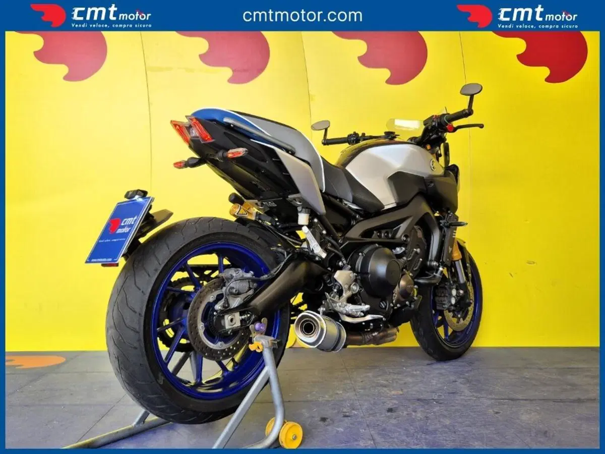 Vendo Yamaha MT-09 SP (2021 - 23) usata a Calcinato (codice 10045645 ...