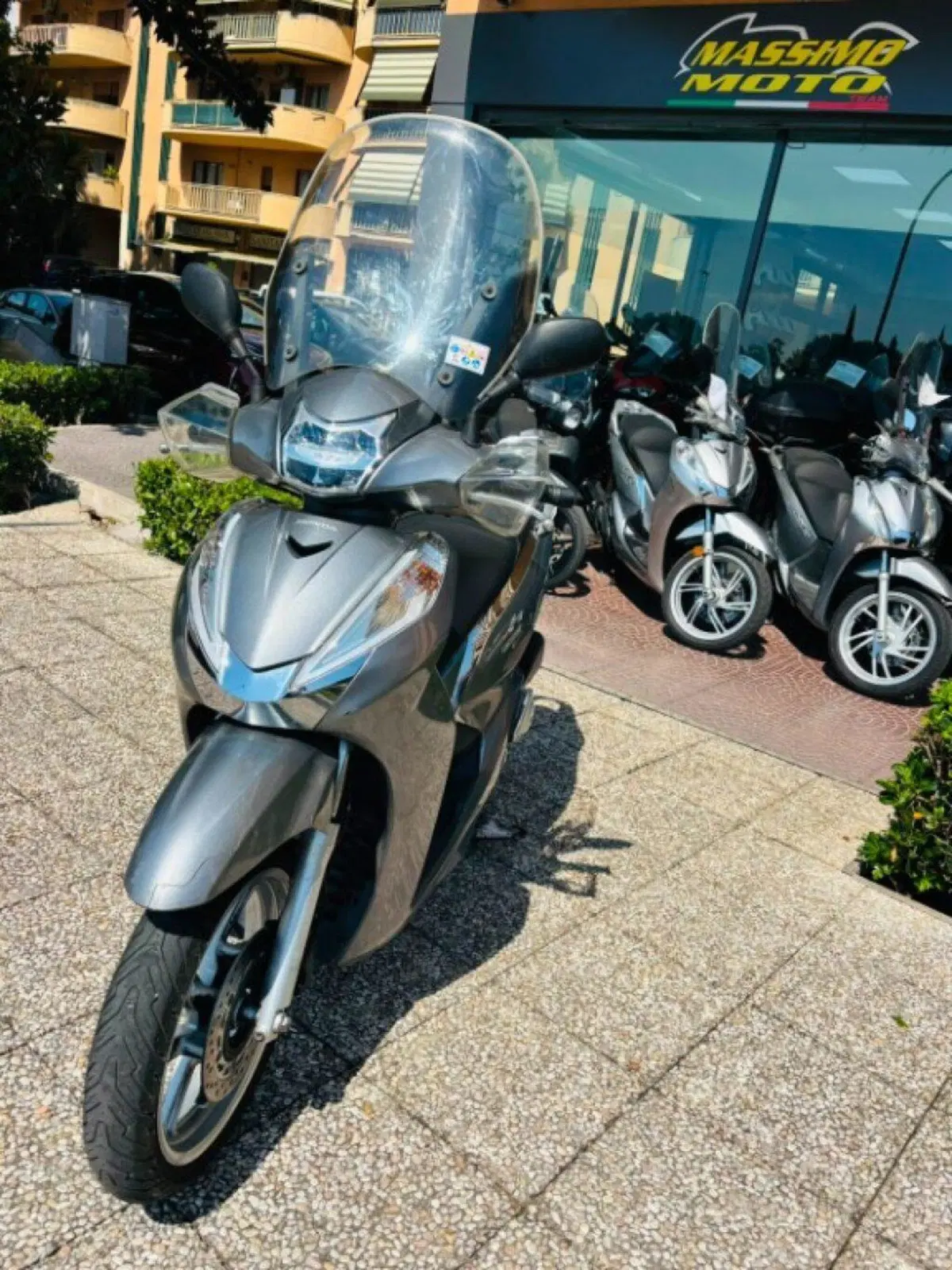 Vendo Honda SH 300 i ABS (2016 - 20) usata a Guidonia Montecelio ...