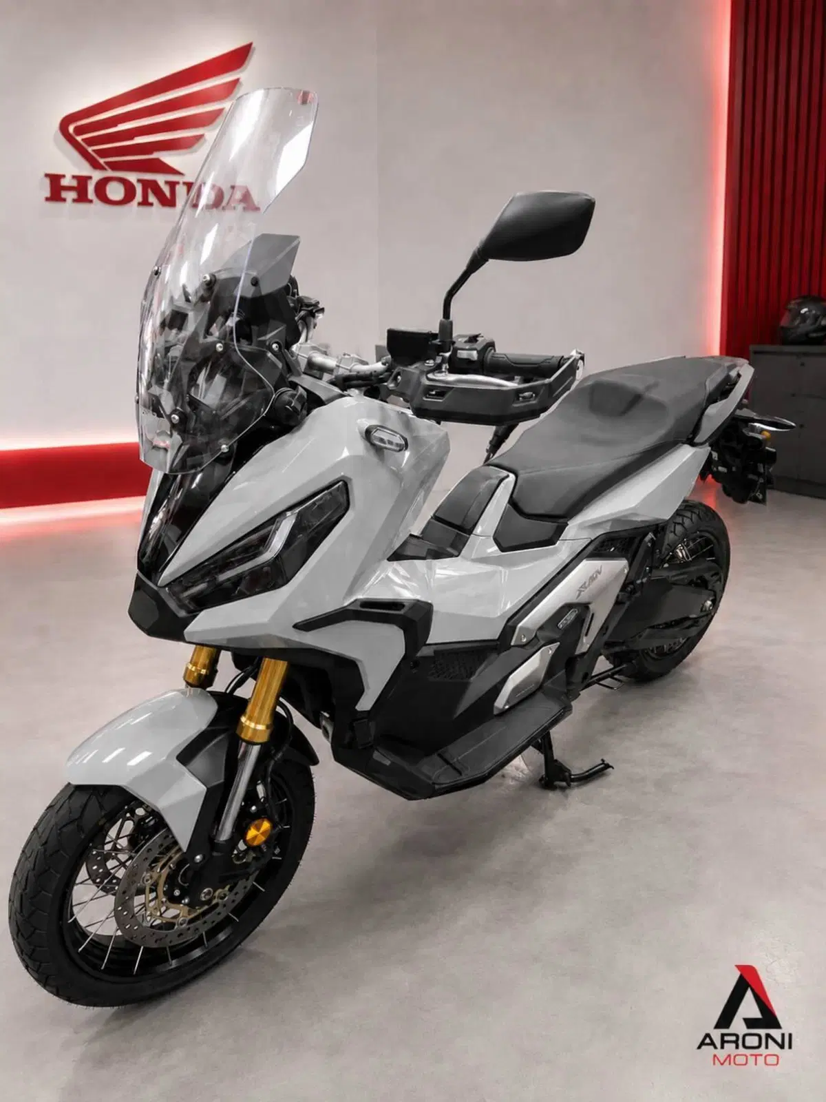 Vendo Honda X-ADV 750 DCT (2021 - 24) usata a Bareggio (codice 10046534 ...