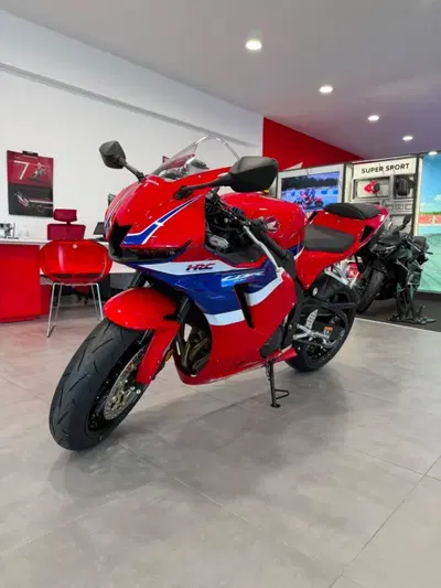 Honda CBR 600 RR nuove in vendita - Moto.it
