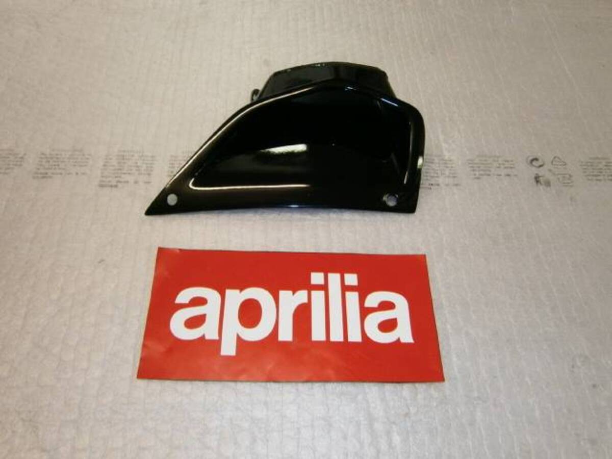 Vendo presa aria sx Aprilia a Moncalieri (codice 6675777) - Moto.it
